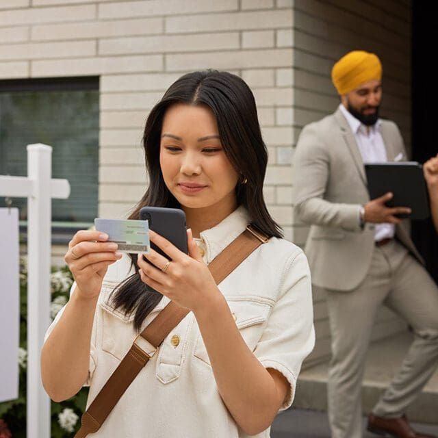 The CRA leverages Interac® document verification service - Interac